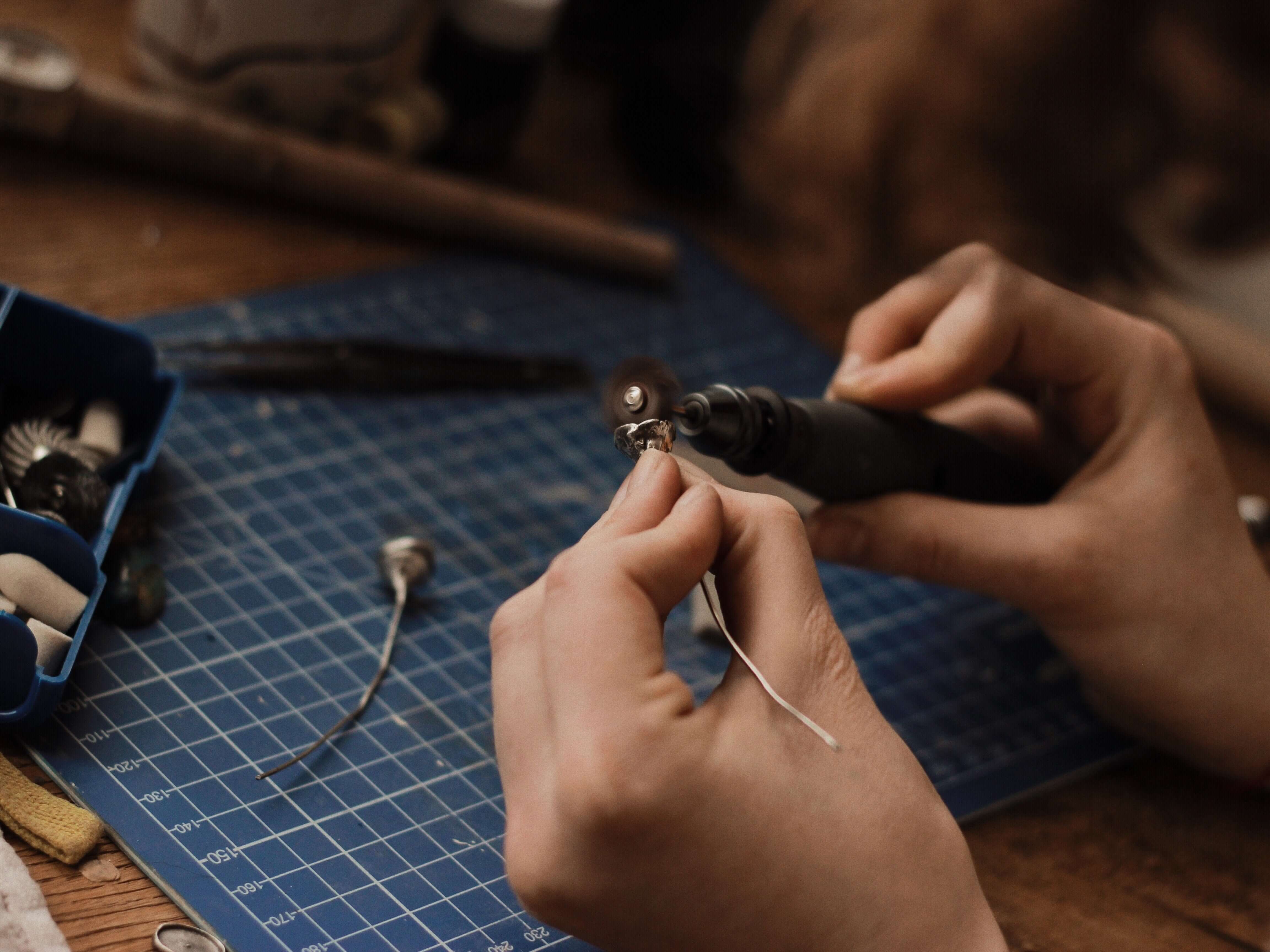 What's a Cameo Jewel? | Savelli Religious