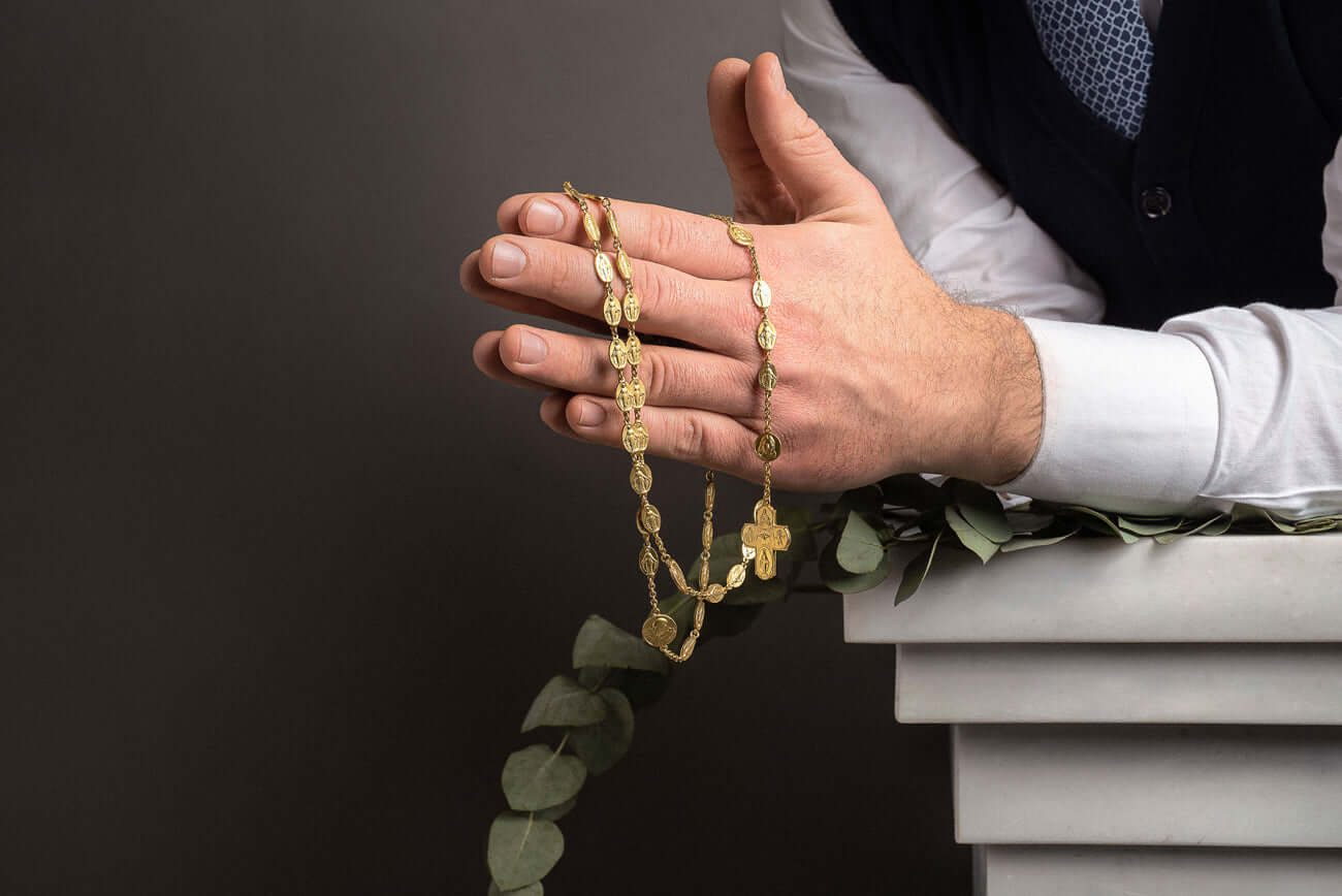 5 Meaningful Benefits of Prayer | Savelli Religious