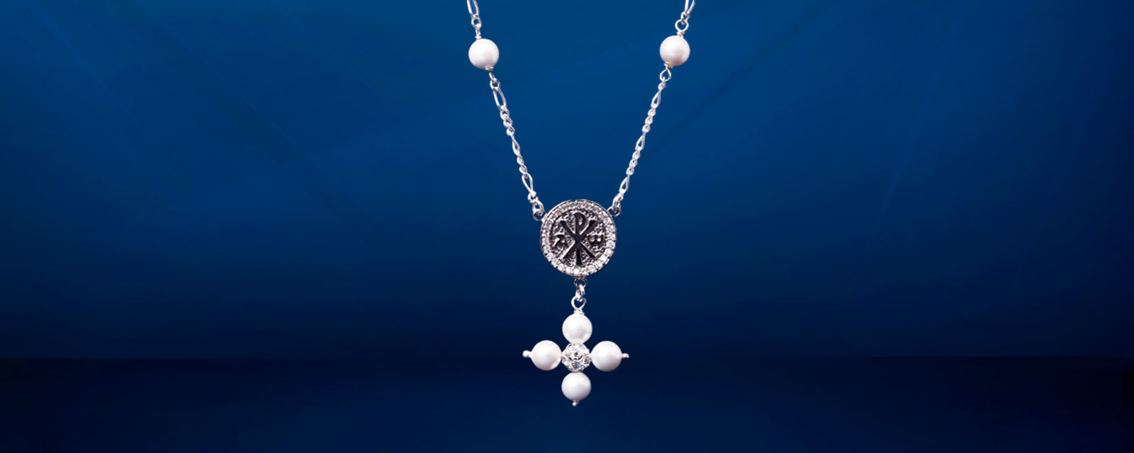 Catholic Gold Jewelry from the Vatican | Savelli Religious