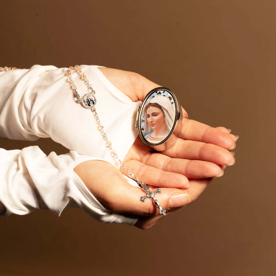 Our Lady of Grace Rosary Box | Savelli Religious